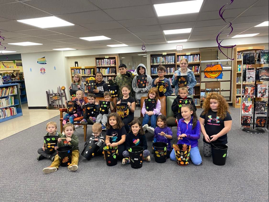 Candy Bucket Decorating – Shamokin-Coal Township Public Library