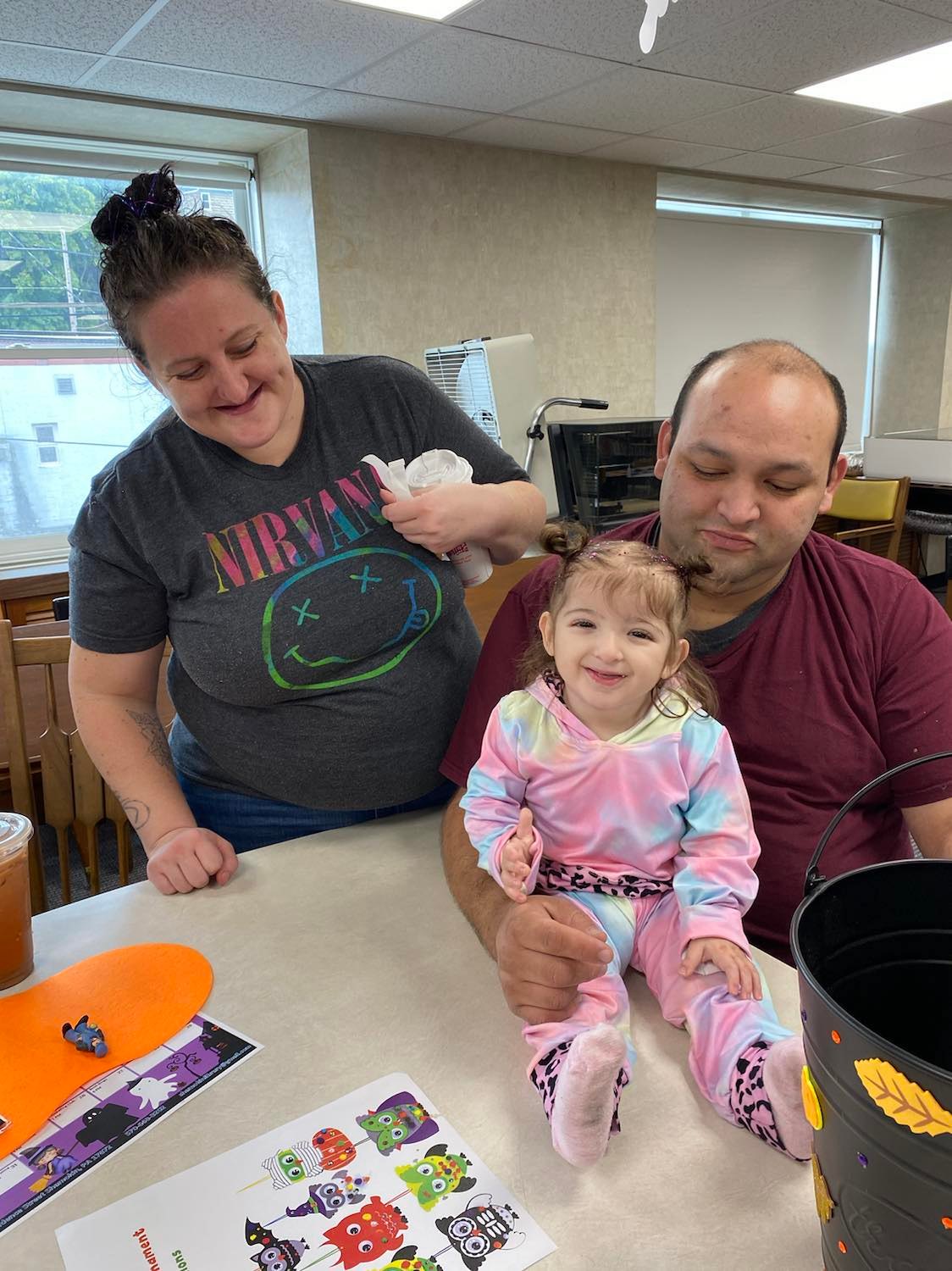 Candy Bucket Decorating – Shamokin-Coal Township Public Library